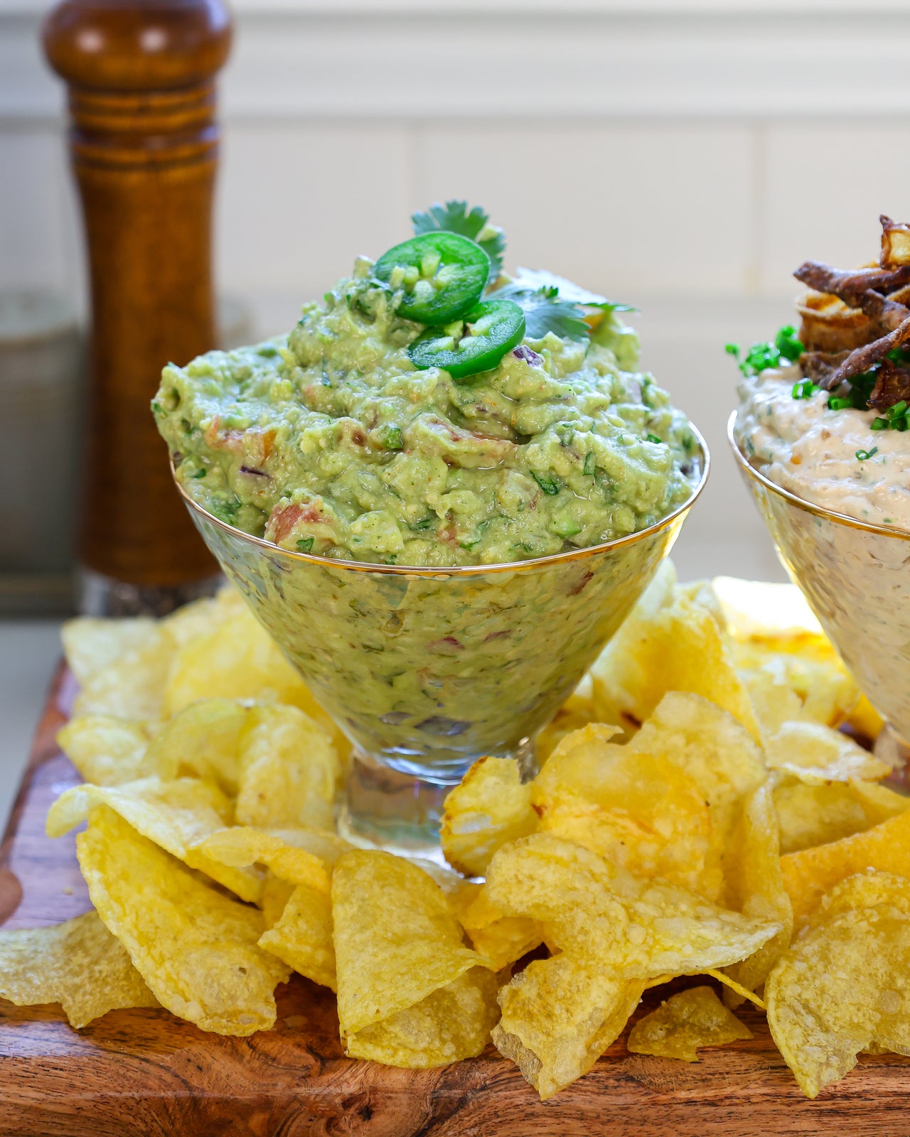 The TASTIEST Guacamole Recipe with Dan O's Seasoning